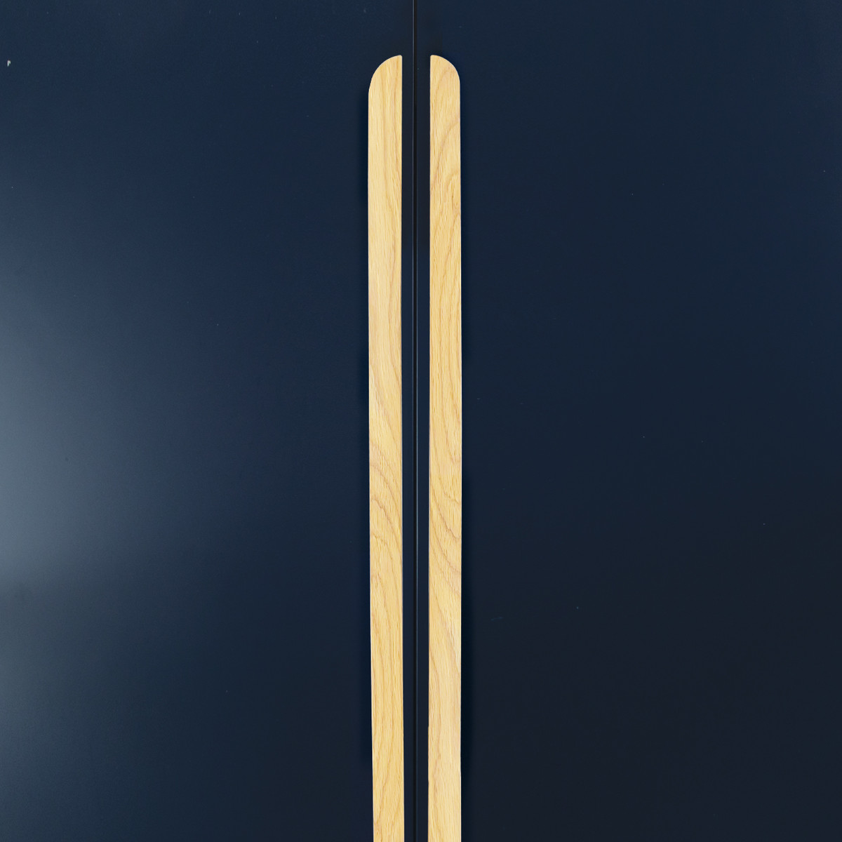 Momo Sydney Pull Handle 800mm In - Raw American Oak - Flooring ...